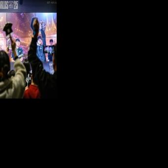 Faker's T1 win third back-to-back League of Legends world crown | National & World News ...