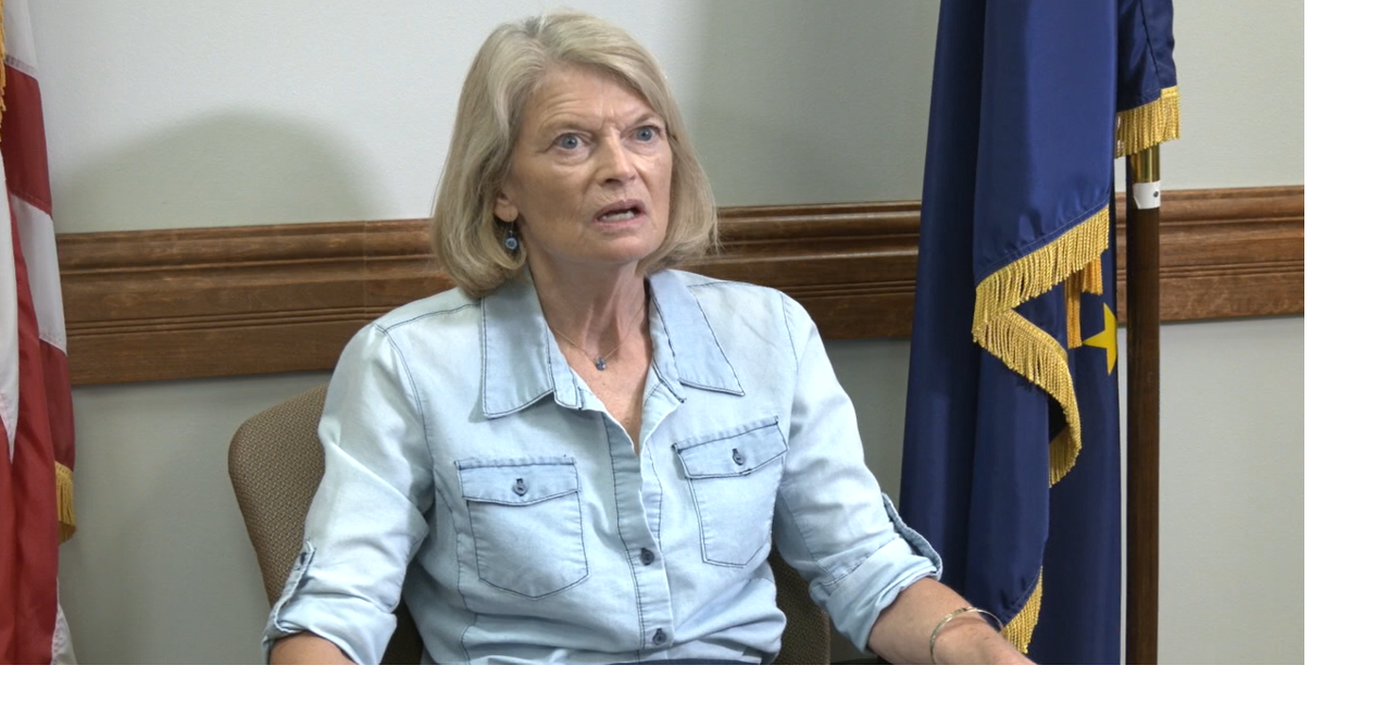Murkowski breaks silence in Anchorage on hot-button bill vote | Local ...