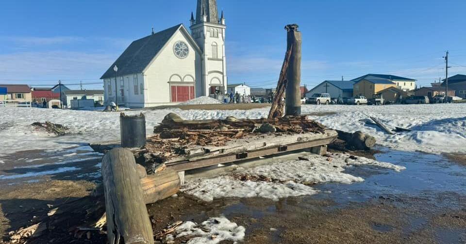 Iconic Iditarod finish line arch collapses, Nome's symbol in shambles ...