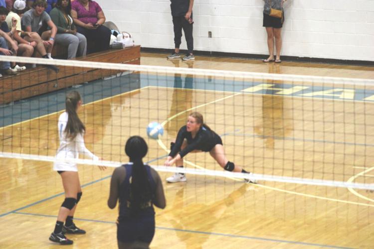 Volleyball’s Duffer digging her way to top | Prep Sports | yourgv.com