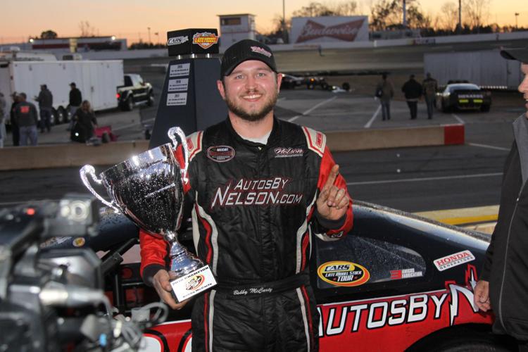 Moore wins race, McCarty takes title | Racing | yourgv.com