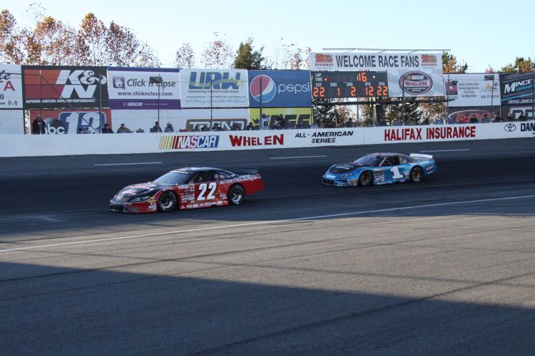 Moore wins race, McCarty takes title | Racing | yourgv.com