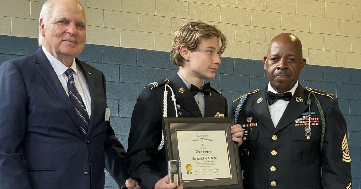 PHOTOS: High school students presented medals | Education | yourgv.com