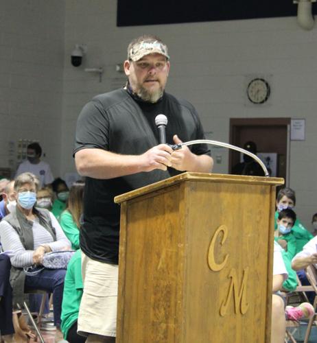Large crowd turns out to support keeping Clays Mill Elementary School ...