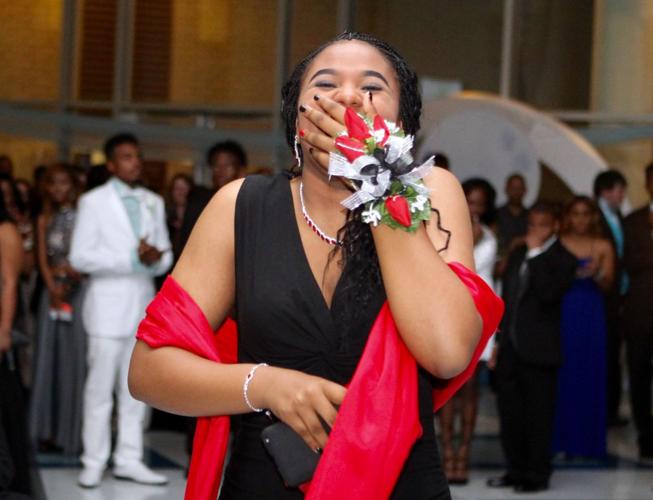 PHOTOS: Enchanted Paradise: HCHS prom 2016 | News | yourgv.com