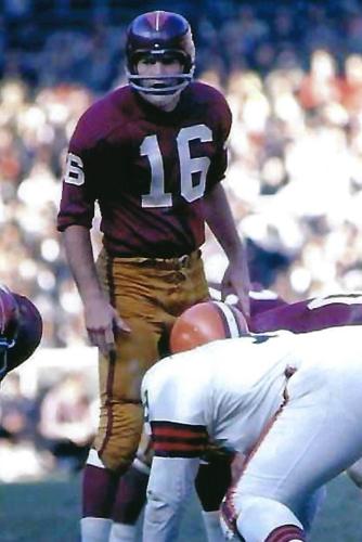 Former NFL star quarterback Norm Snead one of four to be inducted into ...