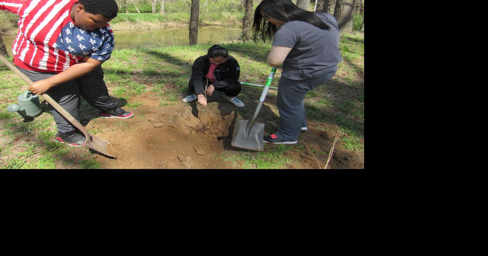 Huber sponsors Growing Kids and Trees project | Local News | yourgv.com