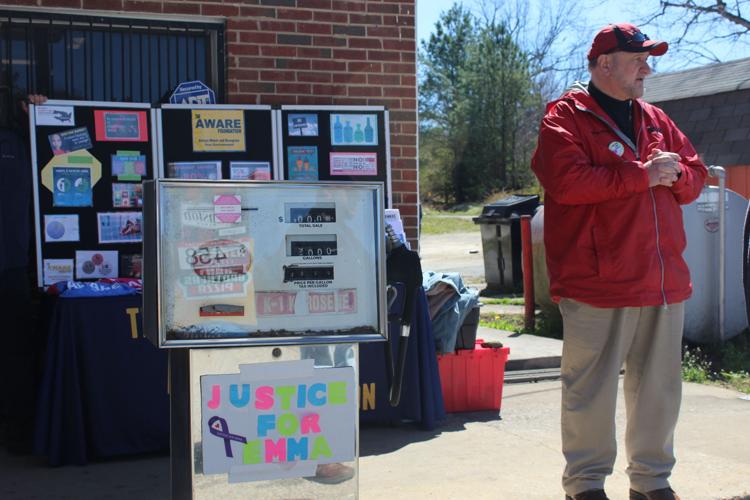 With rally, family looks for answers in woman’s death | Local News ...