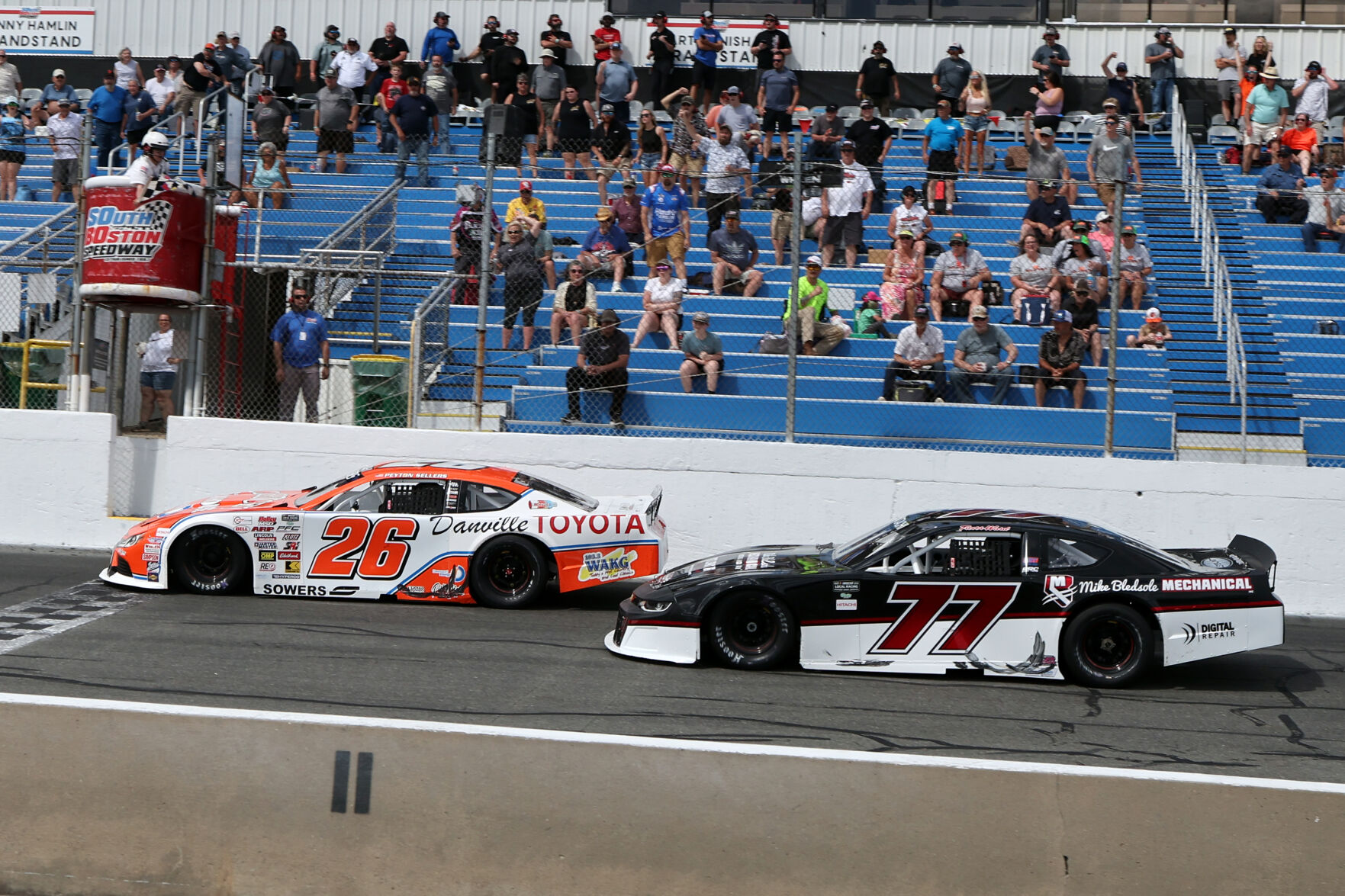 McCarty, Sellers split wins at South Boston Speedway | Racing | yourgv.com