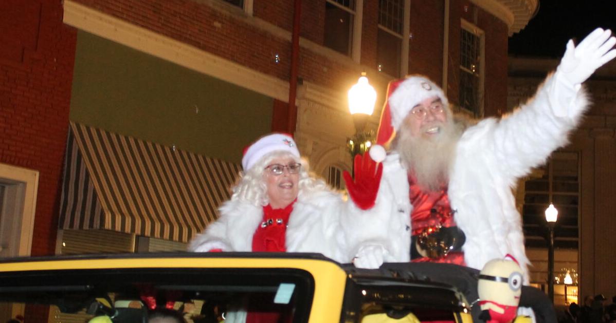 GETTING IN CHARACTER: South Boston Christmas parade brings out creative ...