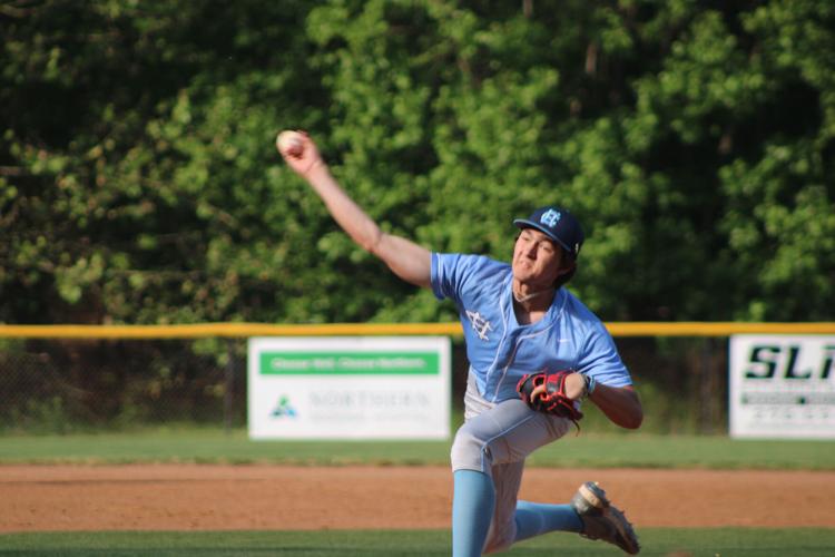 Cougars use middle-inning rally to defeat Comets | Prep Sports | yourgv.com