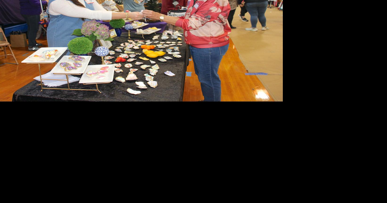 At Holiday Living Show, let the shopping begin | Local Business ...