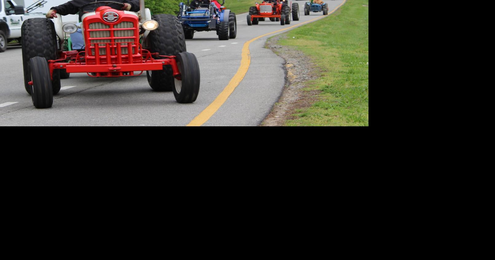 Tractors parade ahead of fest | County Life | yourgv.com
