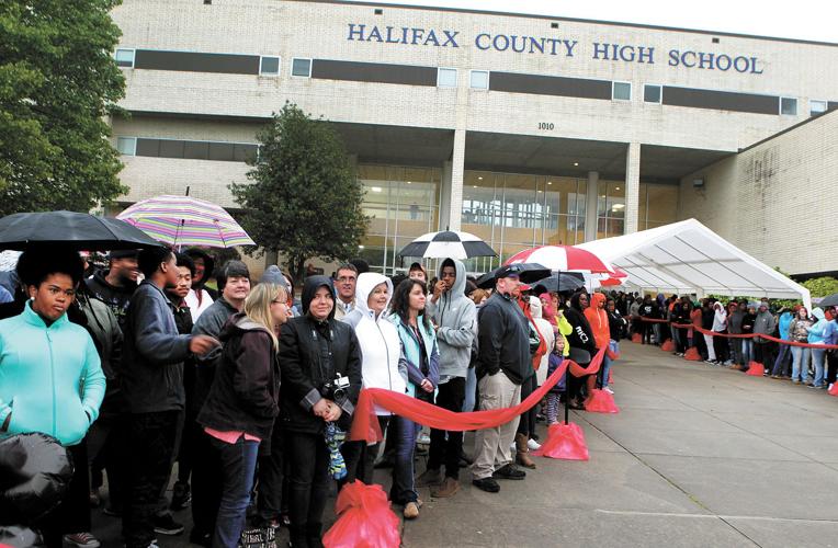 ‘Vegas Nights’ theme for Halifax County High School Junior-Senior Prom ...