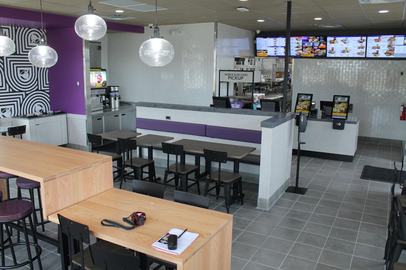 taco bell inside close time