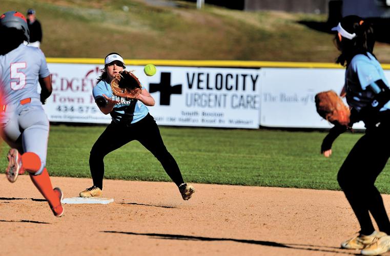 Lady Comets crush Tunstall High School | | yourgv.com