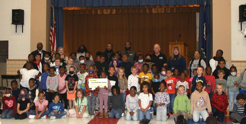 Sinai Elementary School receives $50K boost to promote literacy | Education | yourgv.com