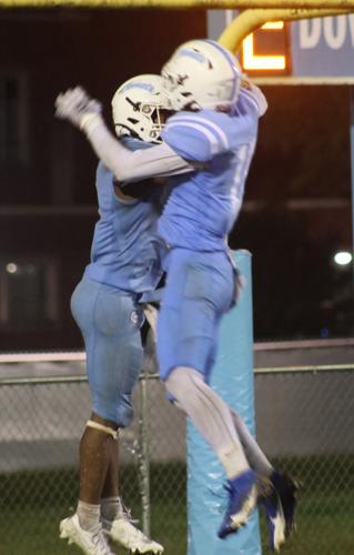 Comets snag first win of season | Prep Sports | yourgv.com