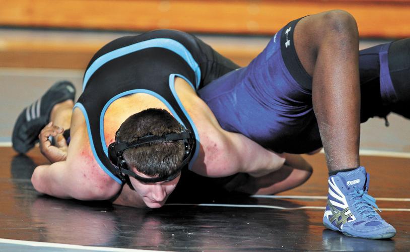 Two wrestlers finishes as runner-ups in tourney | Prep Sports | yourgv.com