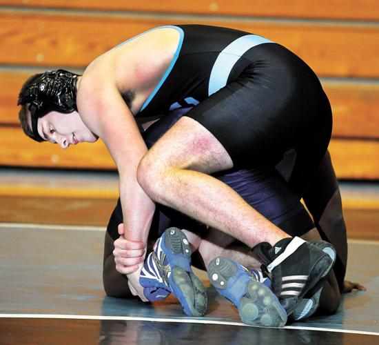 Comets wrestlers DeBow, Messick champions | Prep Sports | yourgv.com