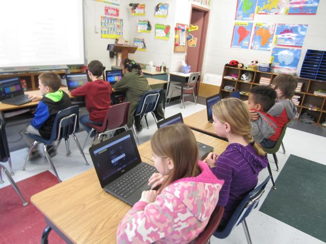 PHOTOS: Digital Learning Day at Scottsburg Elementary | Education ...