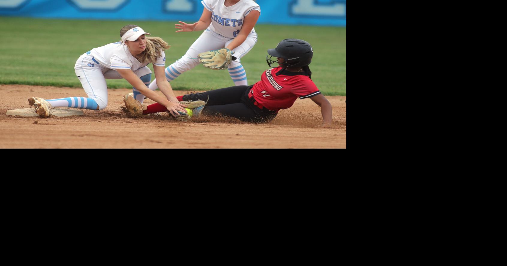 Lady Comets advance in region tourney | Prep Sports | yourgv.com