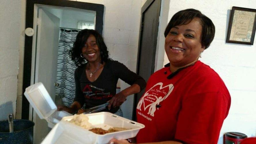 Delta Sigma Theta Sorority members volunteer at Soup Kitchen | Society ...