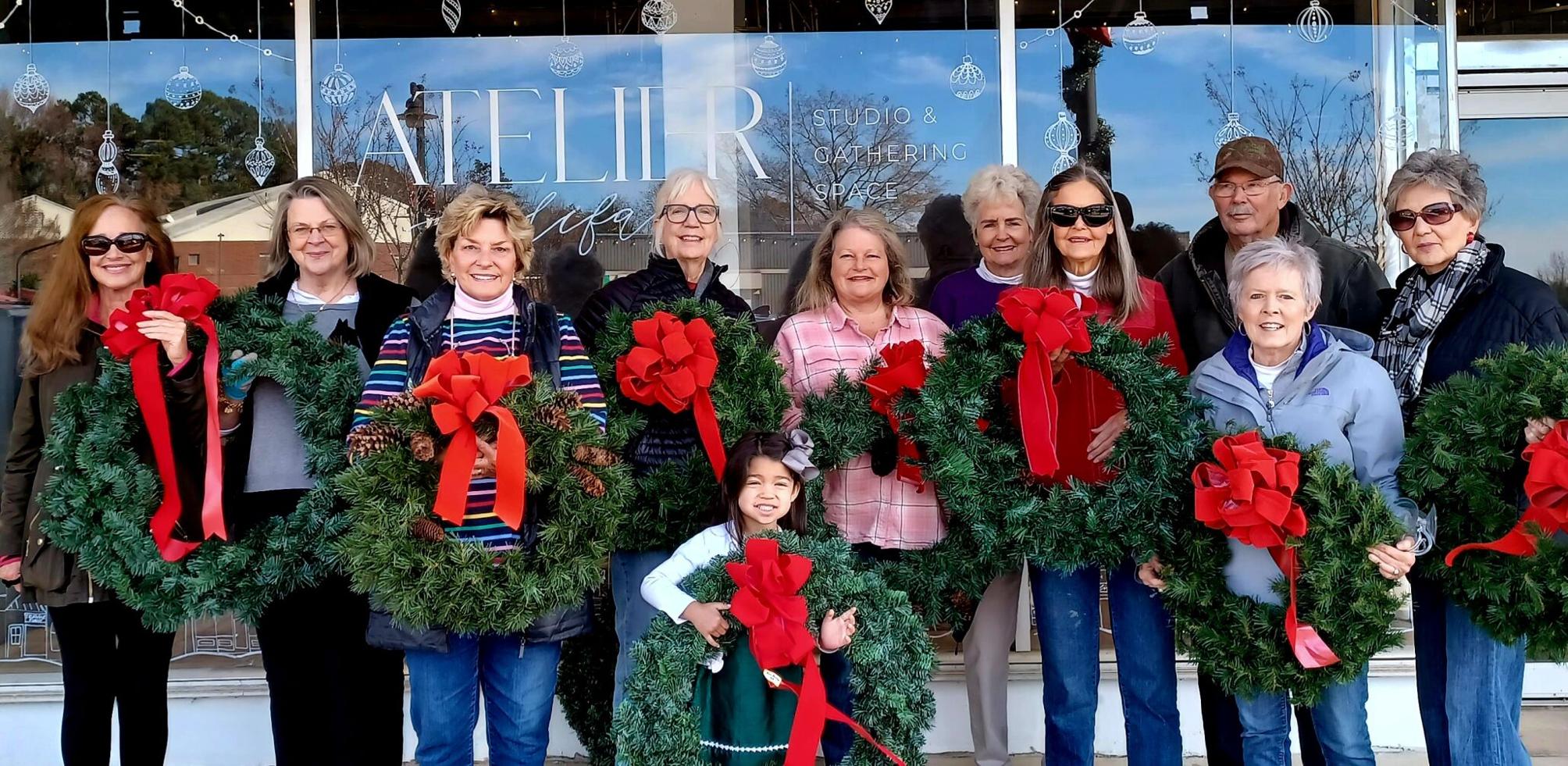 Halifax Woman’s Club decorates businesses | County Life | yourgv.com