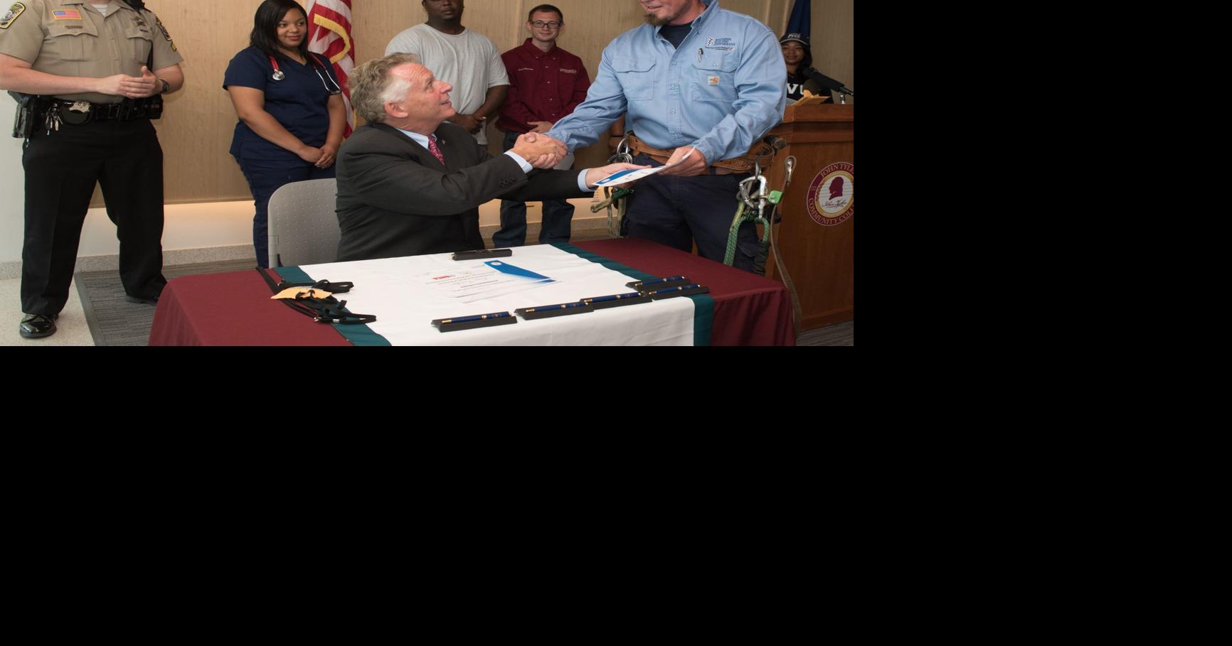 Governor celebrates workforce program | Local Business | yourgv.com