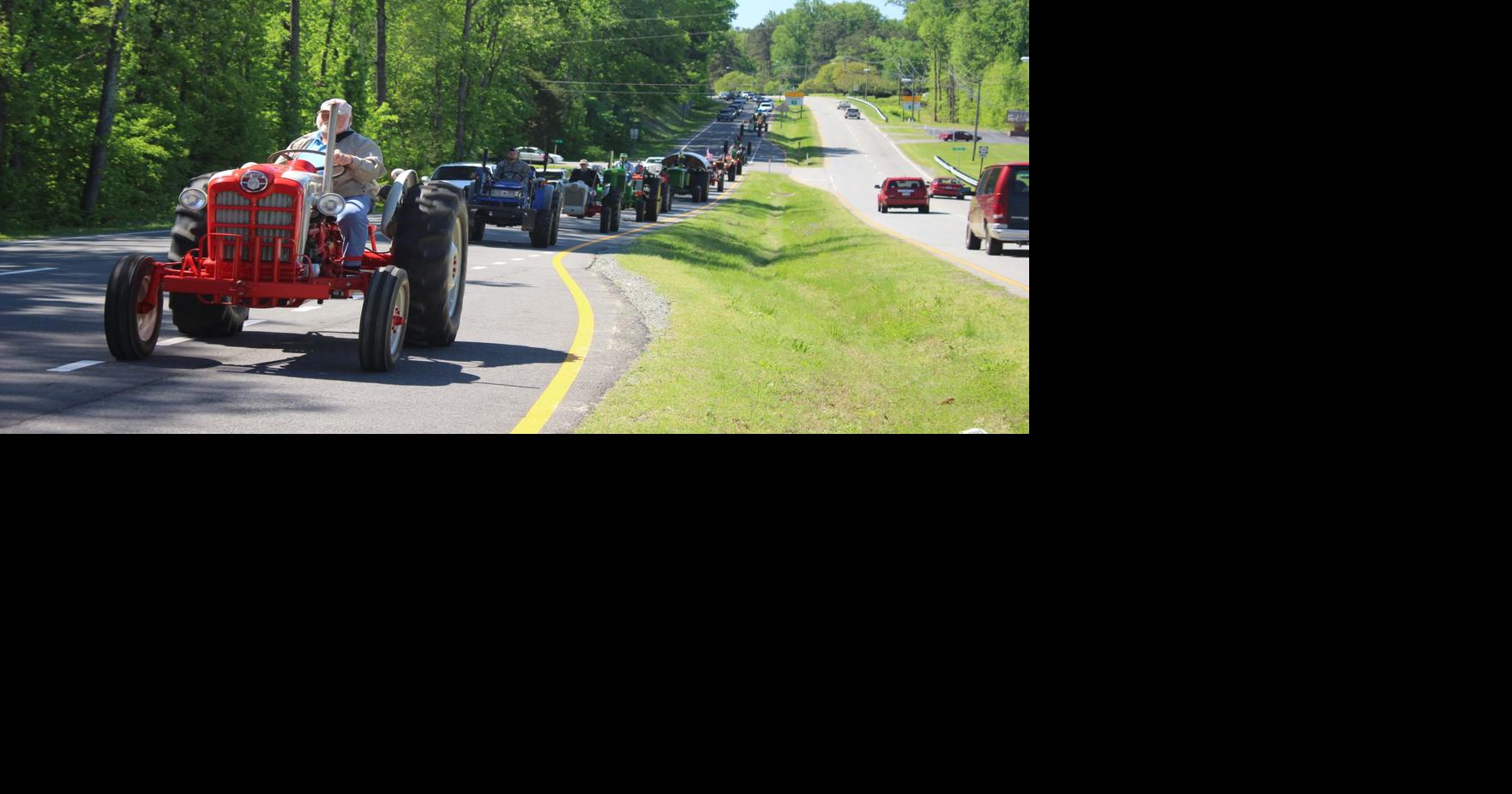 PHOTOS: Tractor parade promotes Heritage Festival | Local News | yourgv.com