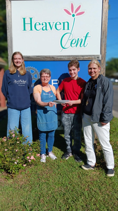 Heaven Cent donates to Scholastic Bowl | Society | yourgv.com