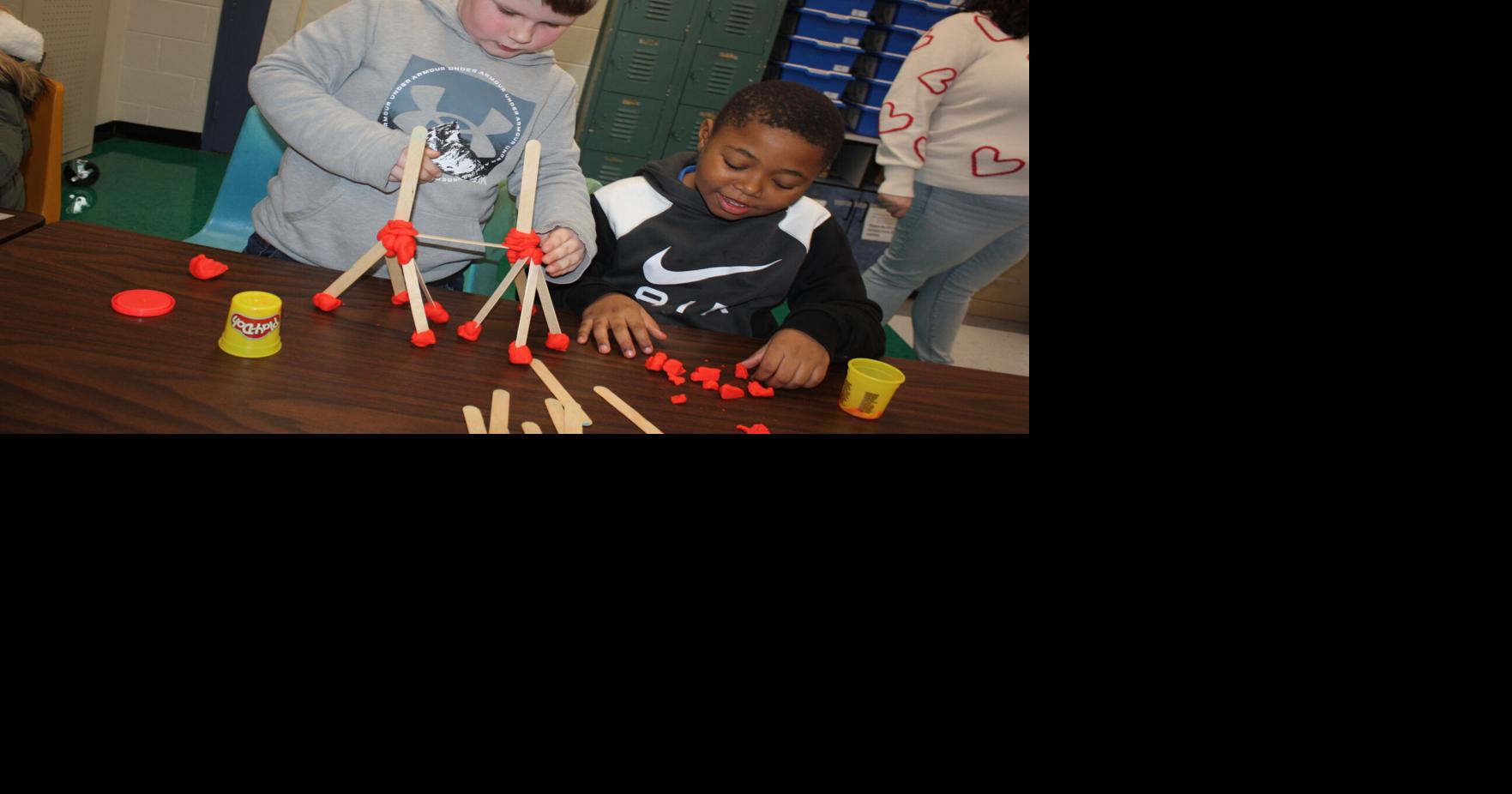 Students complete STEM challenge | Society | yourgv.com