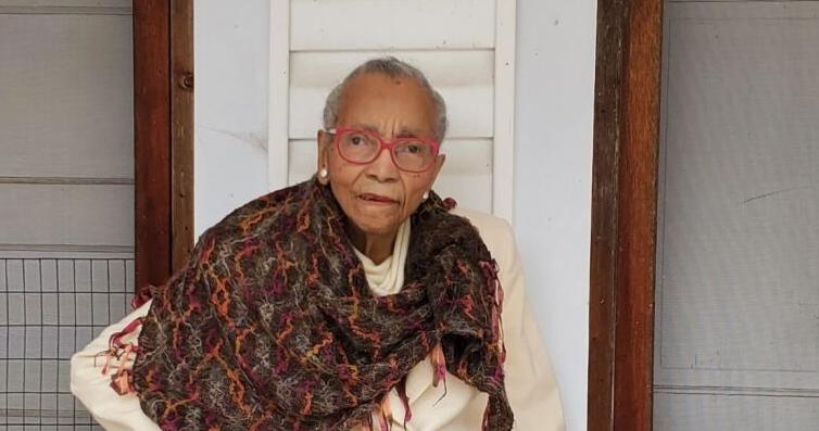 97-year-old goes back to school for spelling bee | County Life | yourgv.com
