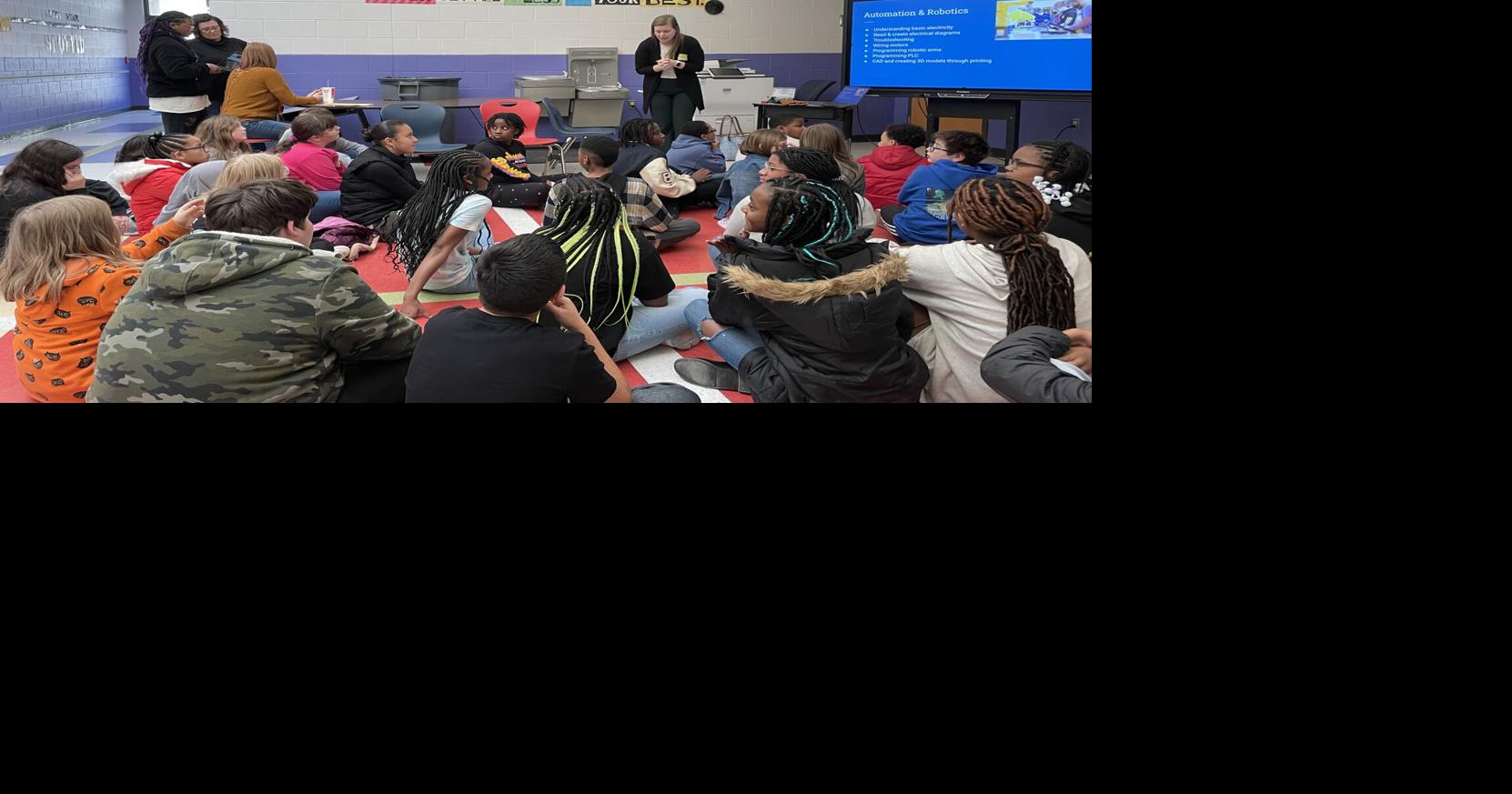 PHOTOS: Students learn about Career Tech Academy | Education | yourgv.com