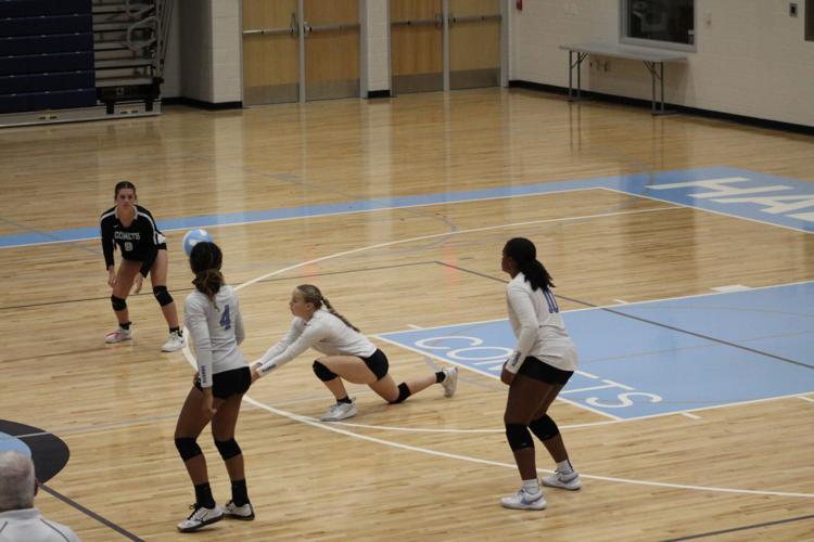 JV Comets serve up volleyball victory | Prep Sports | yourgv.com