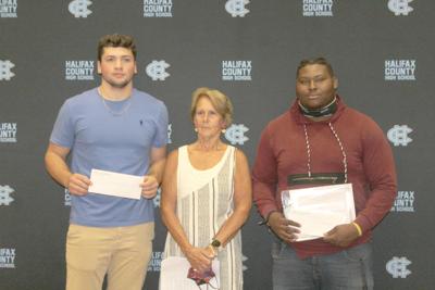 Palmore scholarship presented | Education | yourgv.com