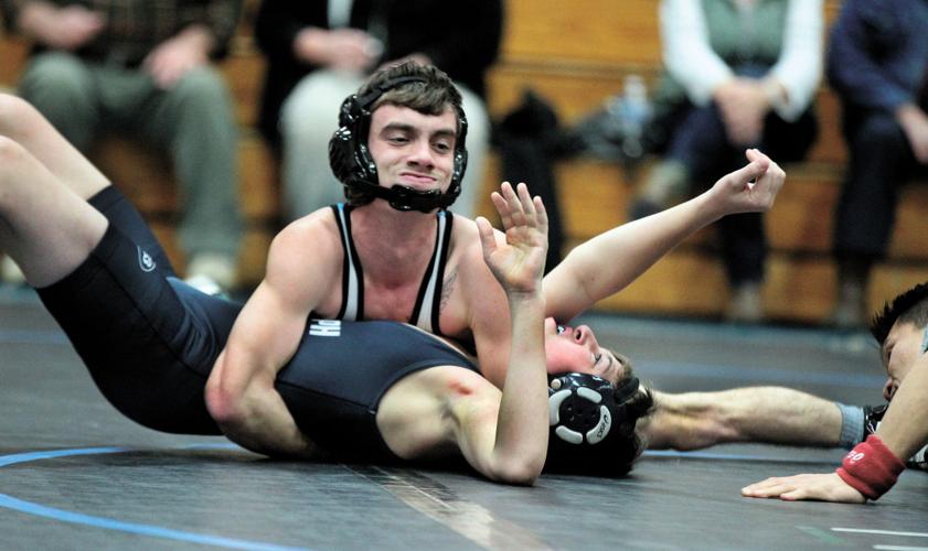 Grapplers earn split in final home event | Prep Sports | yourgv.com